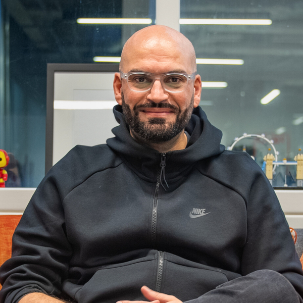 Podcast Agency UK | B2B Podcast Production & Marketing Company